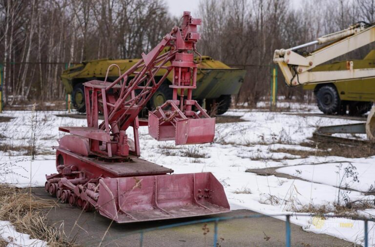 The Unsung Heroes of Chernobyl: Mechanical and Bio Robots ...